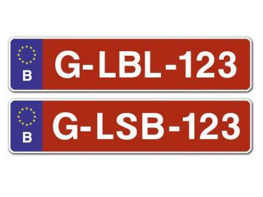 Vanaf 1 juni kunnen eerste rode nummerplaten voor landbouwvoertuigen ...