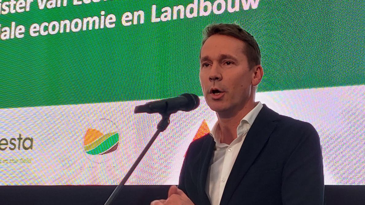 Minister Brouns gelooft in de kracht van het openbaar onderzoek én in innovatie - Landbouwleven