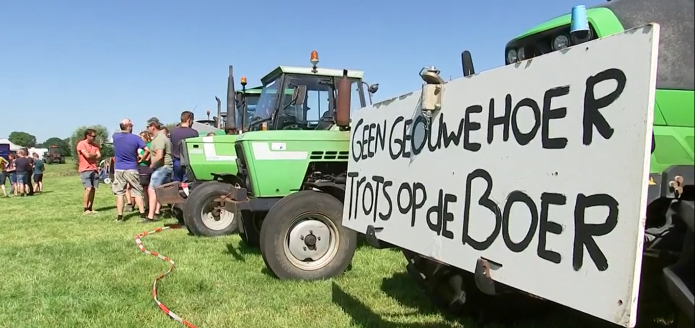 Nederlandse boeren laten zich zien in protest, en zorgden voor ...
