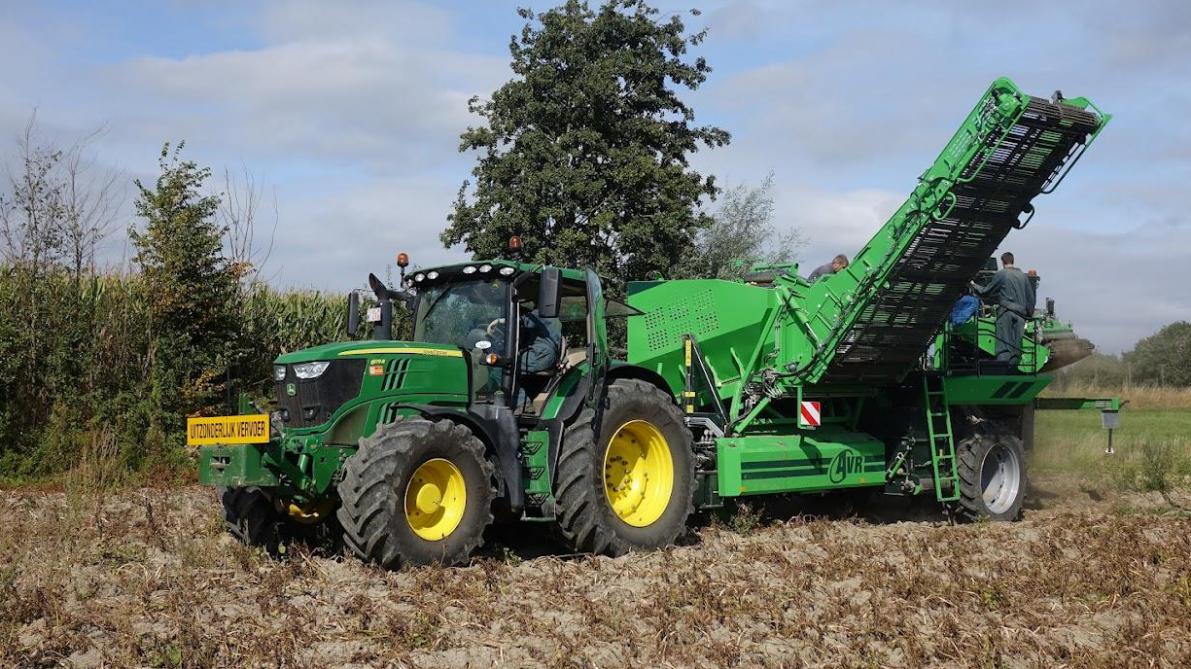 AVR Spirit 7200-aardappelrooier met nieuwe Clean & Go-bunker - Landbouwleven